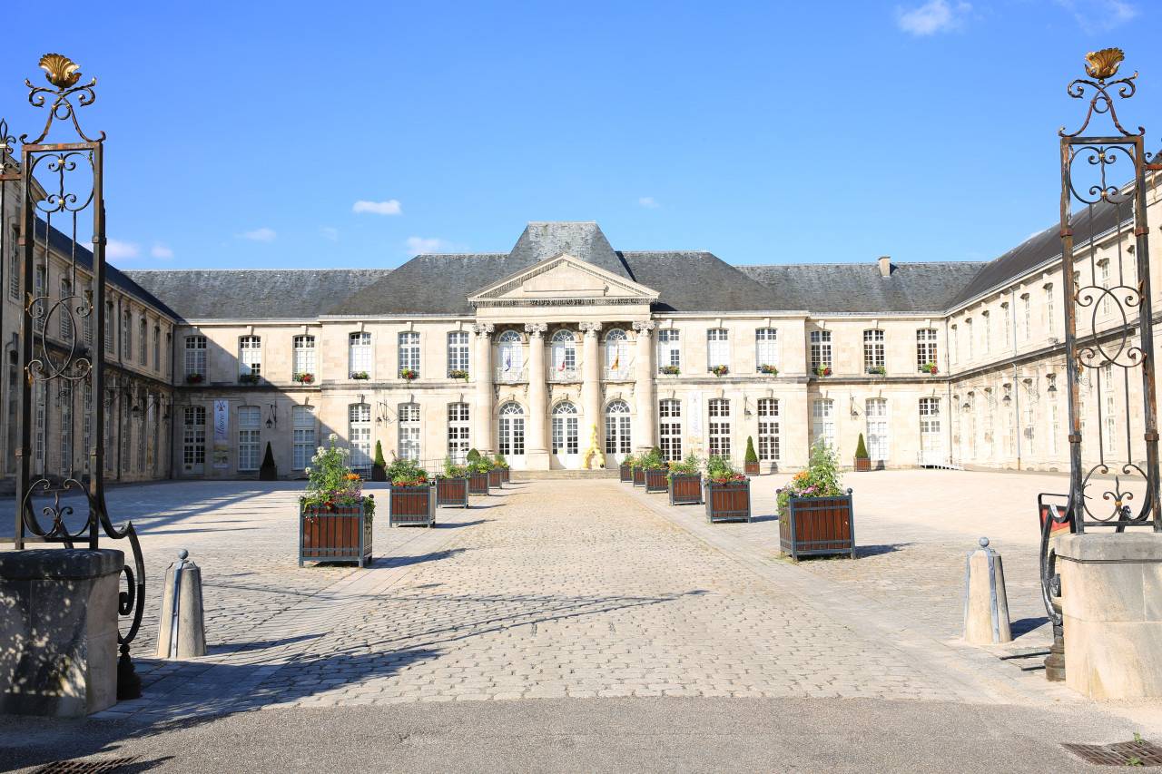 Commercy - Guide de voyage & touristique à Commercy - Petit Futé