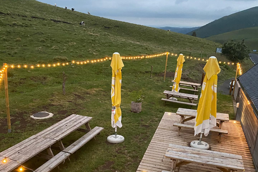 BURON DU COL DE LA CROIX-MORAND - Restaurant auvergnat - Chambon-Sur ...