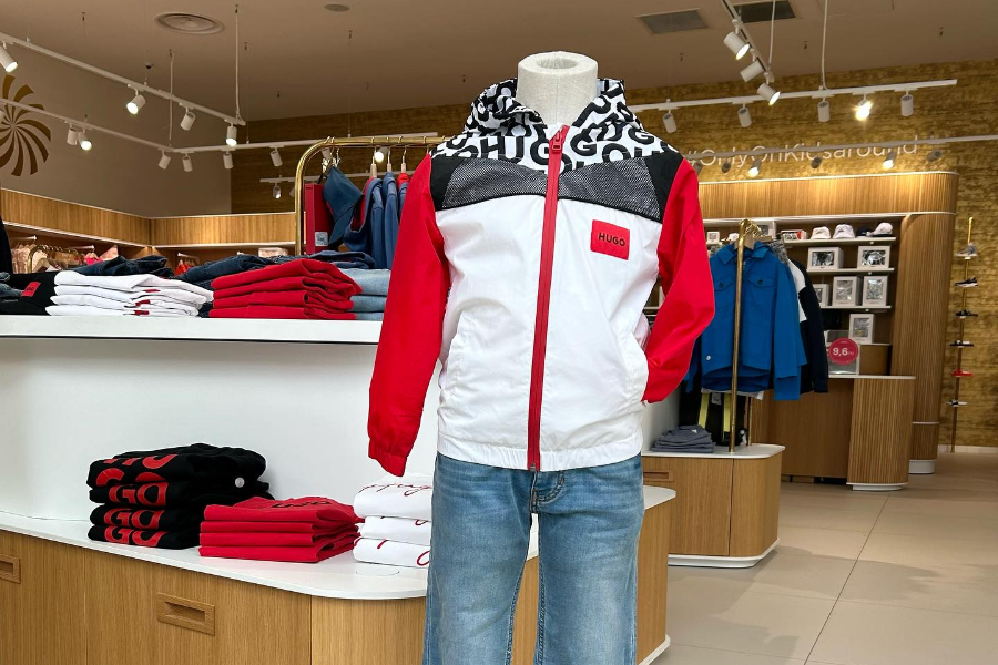 CENTRE OUTLET MCARTHURGLEN PARIS-GIVERNY - Magasin d'usine - Douains ...